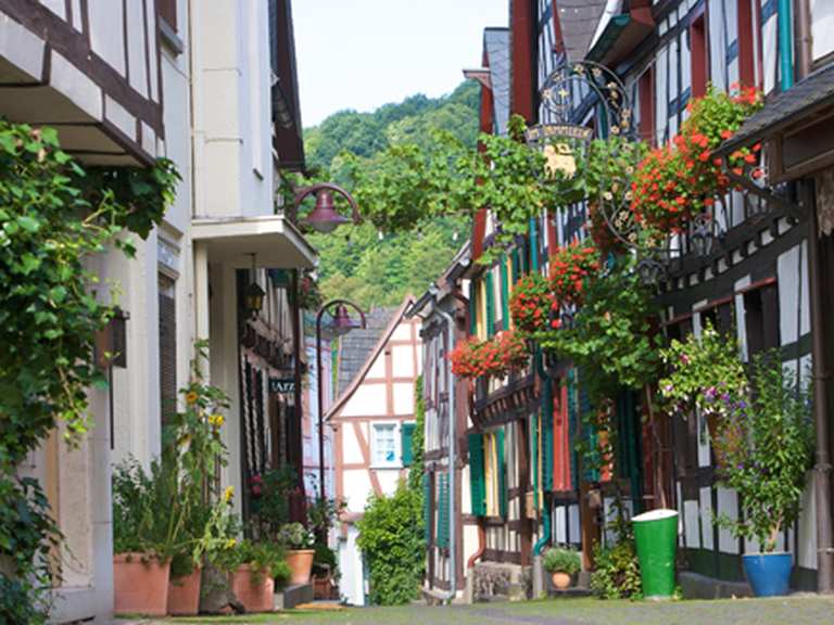 Historische Altstadt Unkel mit Stadtmauer Routes for Walking and Hiking ...