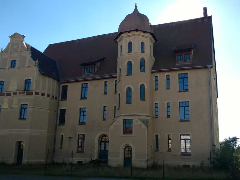 Schloss und Schlossplatz Bützow - Cycle Routes and Map | Komoot