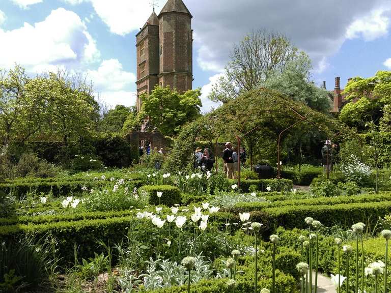 Sissinghurst Castle and Garden Routes for Walking and Hiking | Komoot