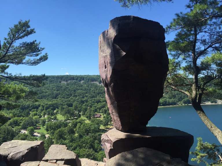 East Bluff Trail & East Bluff Woods Trail loop — Devil's Lake State ...