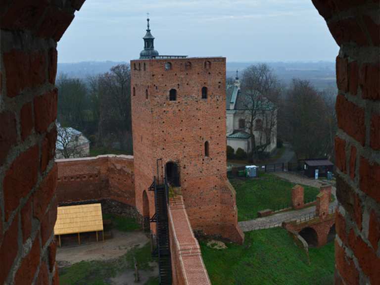 Czersk Castle / Zamek w Czersku: Wanderungen und Rundwege | komoot