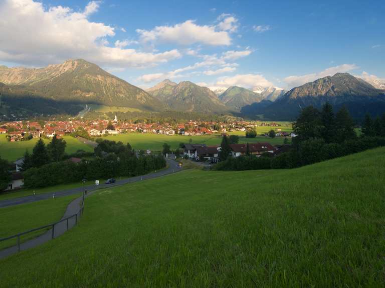 Blick auf die Oberstdorfer Berge: Rennradfahren und Rennradtouren | komoot