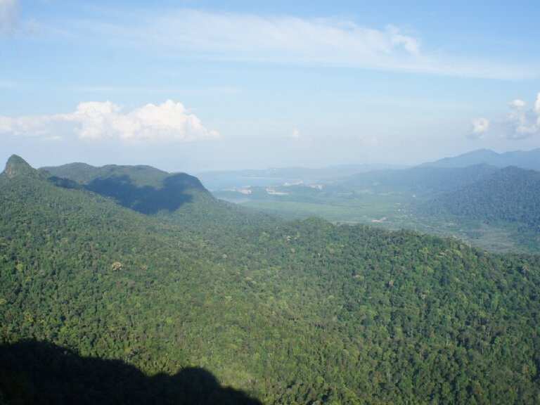 Aussicht vom Gunung Mat Cincang: Wanderungen und Rundwege | komoot