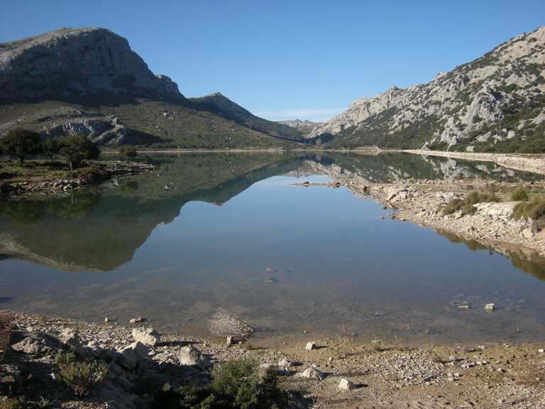 Embalse de Cúber – Vista del Puig Major Runde von Lluc | Wanderung | Komoot