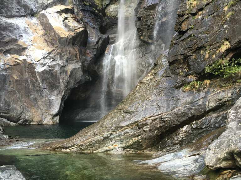 Wasserfall Maggia: Wanderungen und Rundwege | komoot