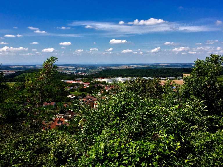 Schloss und Wasserturm Sternenfels: Wanderungen und Rundwege | komoot