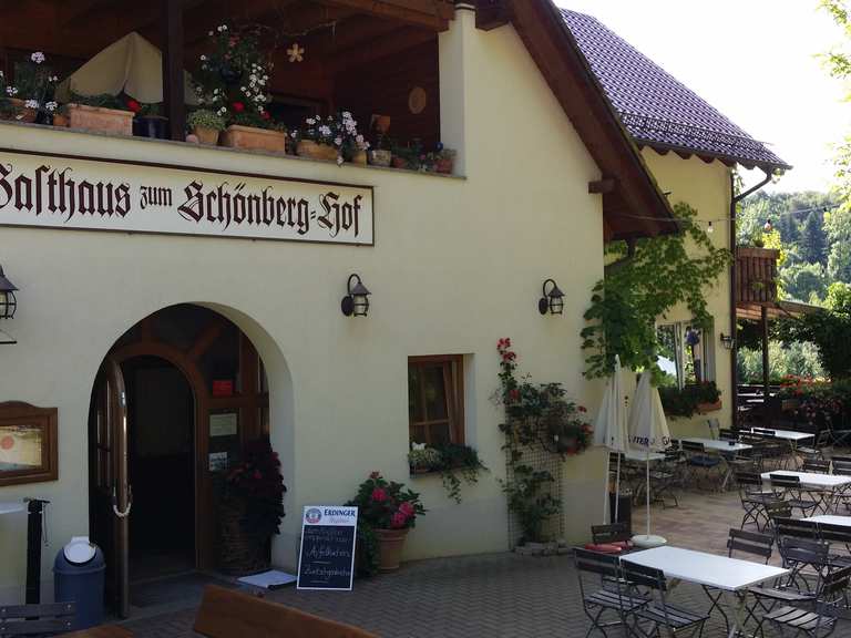Schönberg Gipfel – Ausblick auf Schneeburg Runde von Vauban | Wanderung ...
