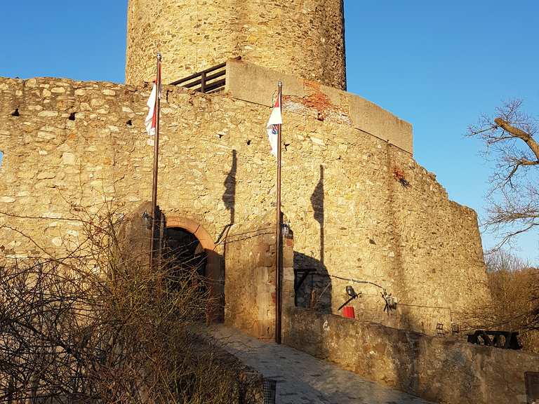 Alsbacher Schloss mit Schlossturm: Wanderungen und Rundwege | komoot