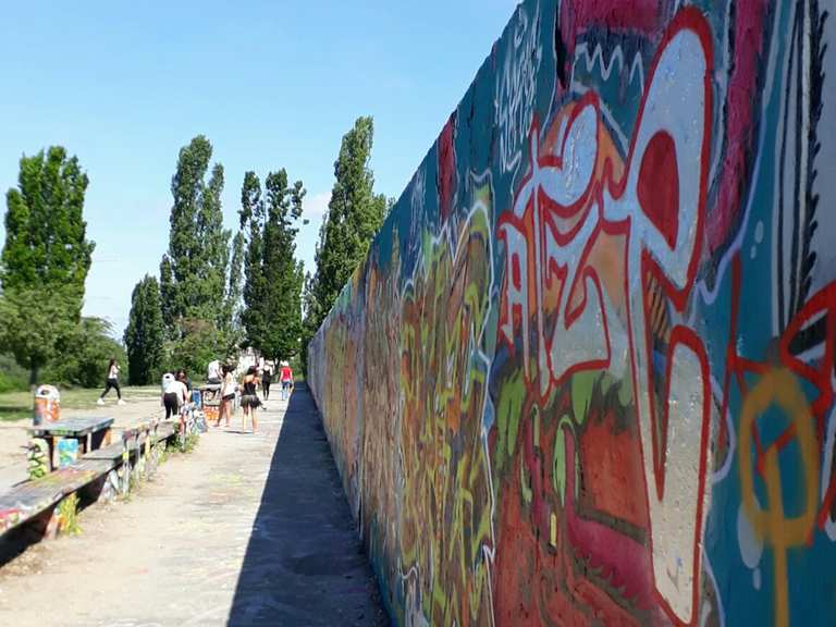 Graffiti-Mauer im Mauerpark: Wanderungen und Rundwege | komoot