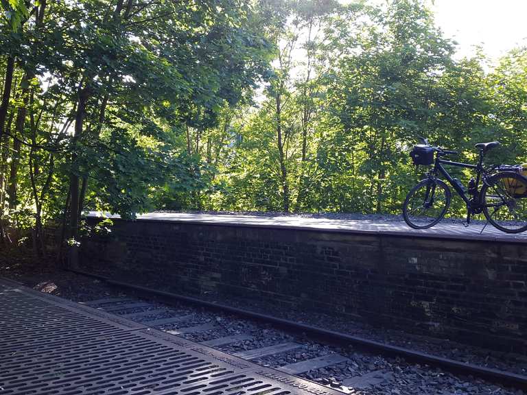 Mahnmal Gleis 17 : Radtouren und Radwege | komoot