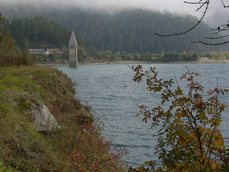 Campanile sommerso del Lago di Resia – Percorsi escursionistici e ...