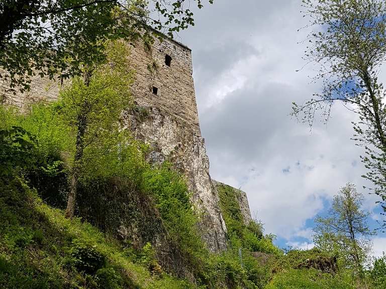 Burgruine Hohenurach: Wanderungen und Rundwege | komoot