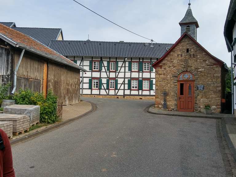 Josef Kapelle in Gilsdorf Routes for Walking and Hiking | Komoot