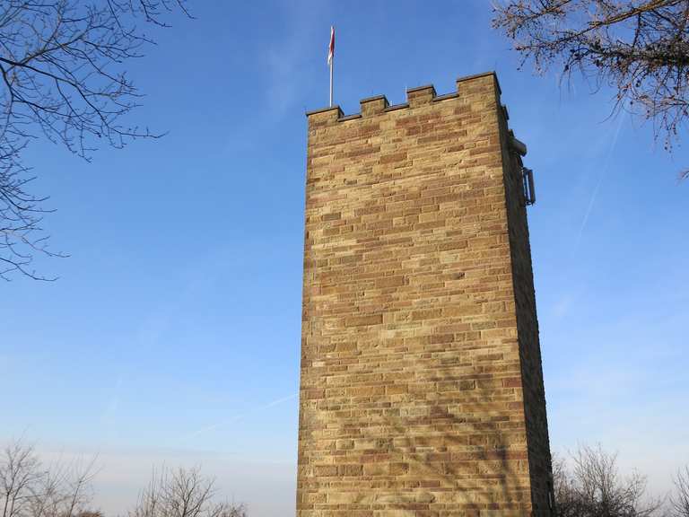 Schloss und Wasserturm Sternenfels: Wanderungen und Rundwege | komoot