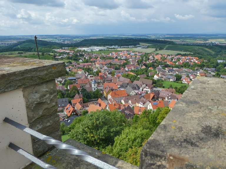 Schloss und Wasserturm Sternenfels: Wanderungen und Rundwege | komoot
