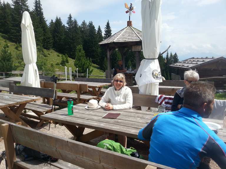 Möltner Kaser Routes for Walking and Hiking | Komoot