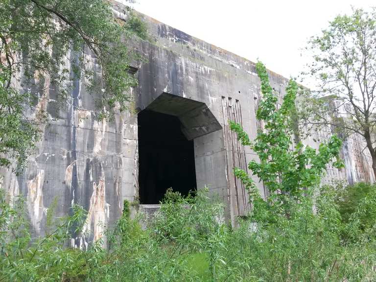 Gedenkstätte U-Boot Bunker Valentin - Cycle Routes and Map | Komoot