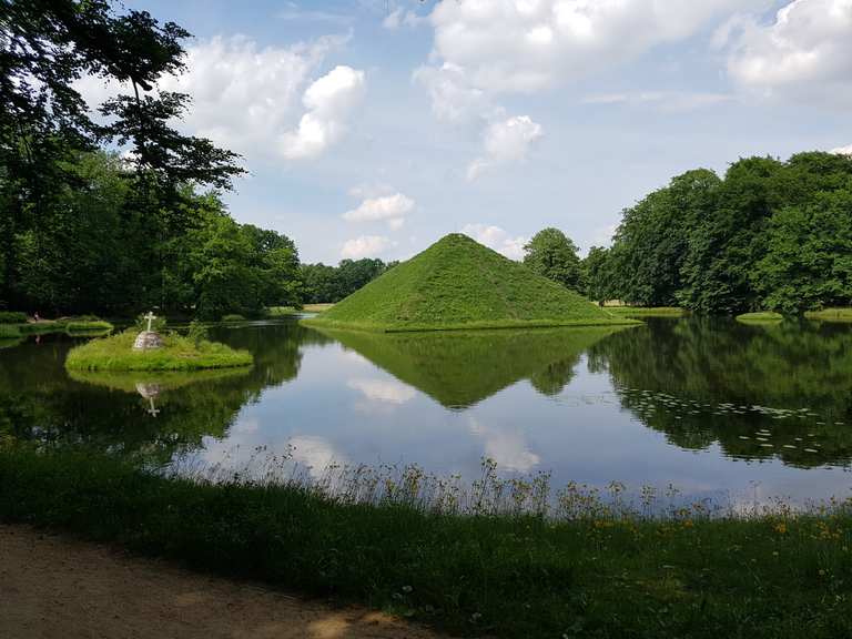 Tumulus / Wasserpyramide Grab des Fürsten wandelroutes en hikes | Komoot