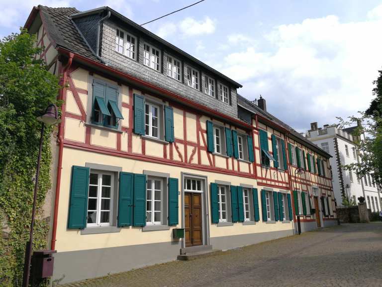 Historische Altstadt Unkel mit Stadtmauer: Wanderungen und Rundwege ...