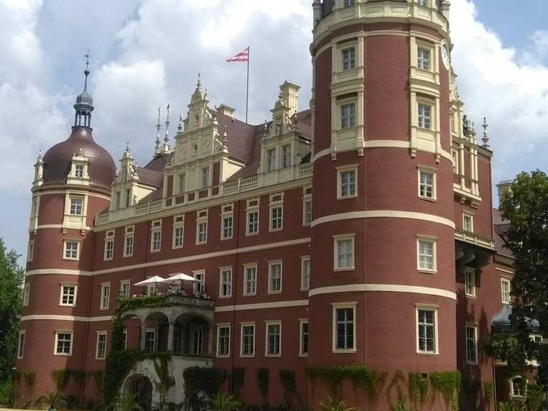 View of Muskau Castle Routes for Walking and Hiking | Komoot