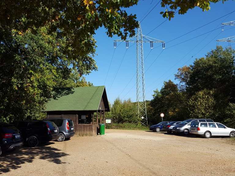 Abri barbecue et abri de protection sur le parking de Mühlenberg ...