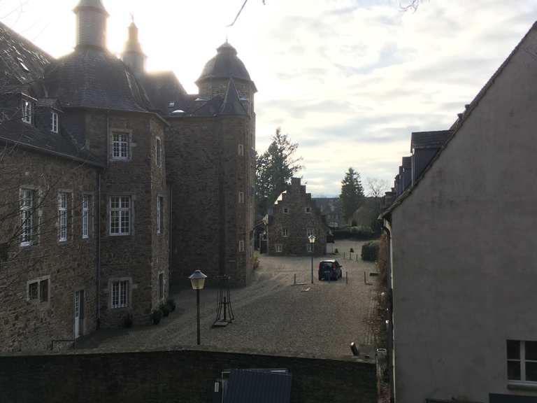 Schloss Allner: Wanderungen und Rundwege | komoot