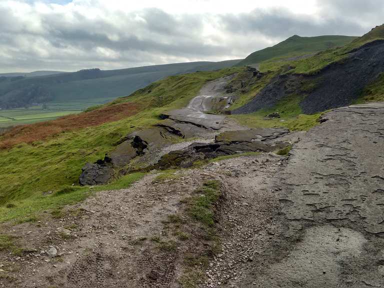 Collapsed Road Routes for Walking and Hiking | Komoot