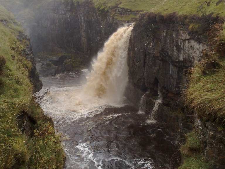 Hull Pot wandelroutes en hikes | Komoot