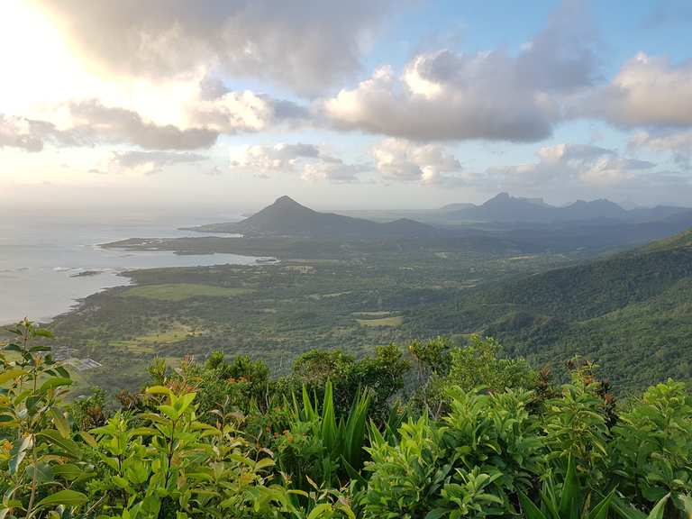Piton Canot Routes for Walking and Hiking | Komoot