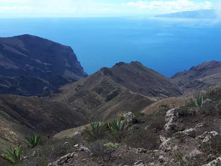 Along the Baracán: Wanderungen und Rundwege | komoot