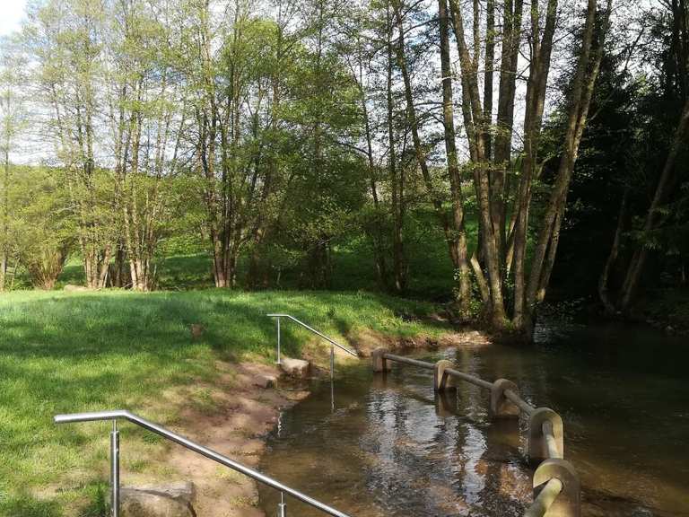 Wassertretanlage Wiesthal-Krommenthal: Wanderungen und Rundwege | komoot
