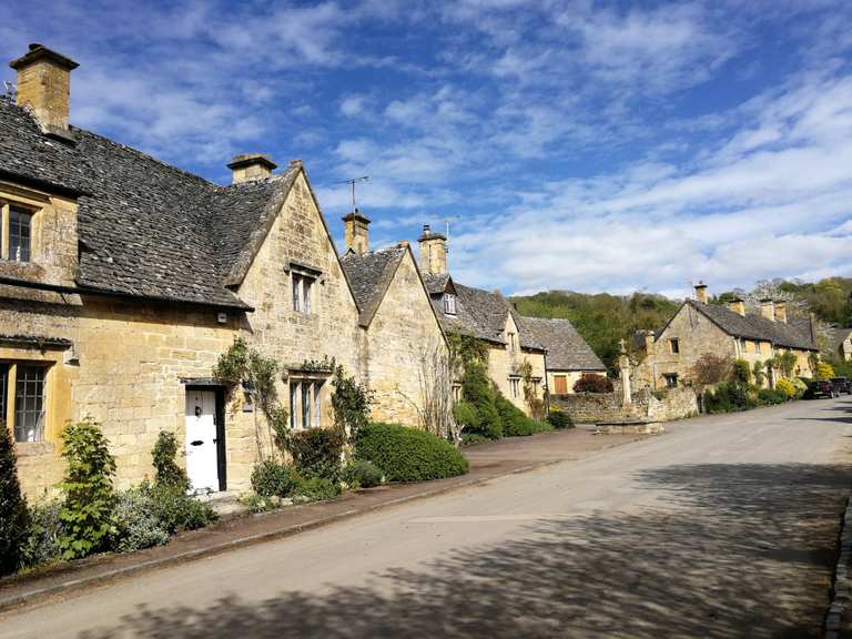 Cotswold Way - Broadway to Winchcombe | hike | Komoot