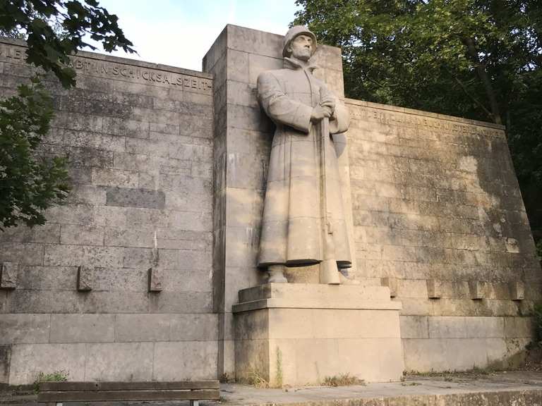 Kriegerdenkmal am Galgenberg: Wanderungen und Rundwege | komoot