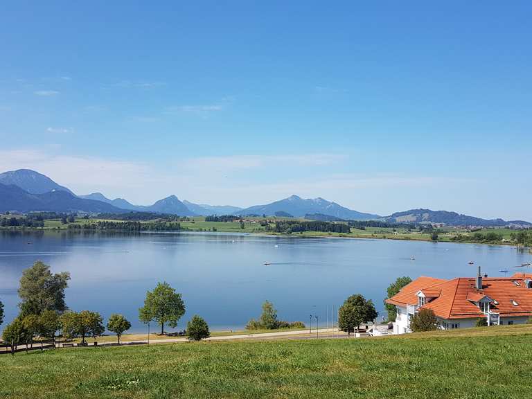 Blick auf den Hopfensee – Wander- & Radrouten | Komoot