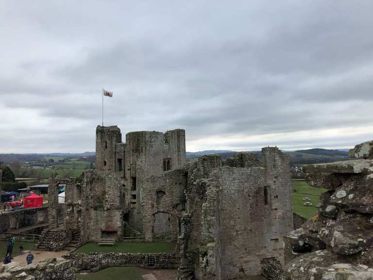 Raglan Castle Routes for Walking and Hiking | Komoot