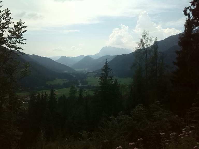 Ausblick auf die Steinberge – Loferer Alm/ Almenwelt Lofer Loop from ...