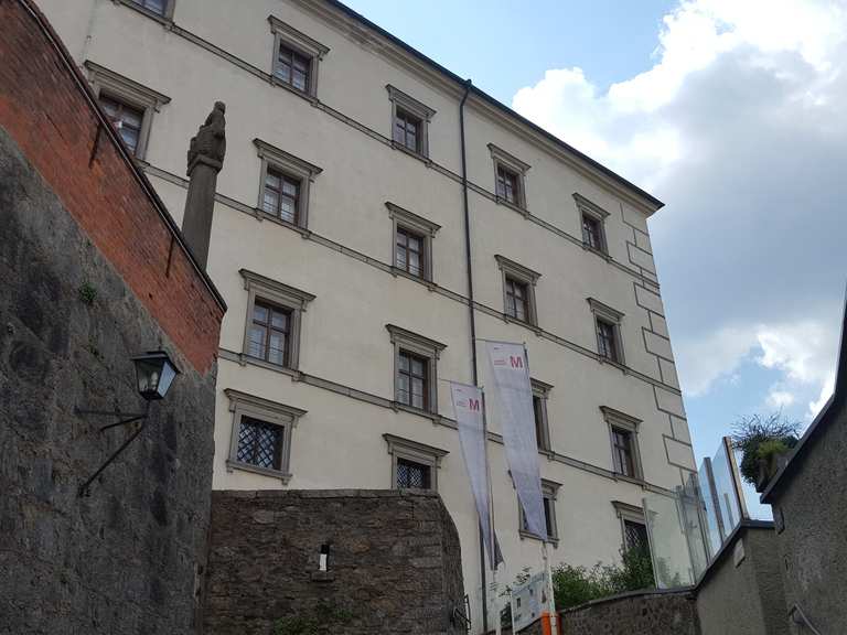 Linzer Schloss: Wanderungen und Rundwege | komoot