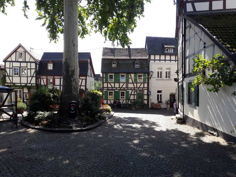 Historischer Ortskern von Erpel am Rhein : Radtouren und Radwege | komoot