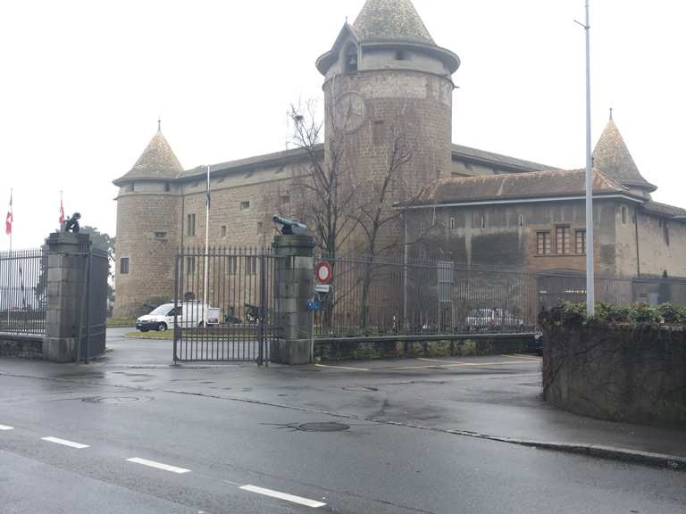 Château de Morges (Arsenal Militaire): Wanderungen und Rundwege | komoot