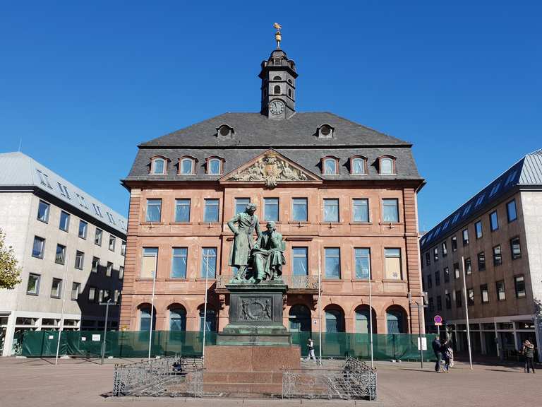 Neustädter Marktplatz + Historisches / Hanau 🚴‍♂️: Rennradfahren und ...