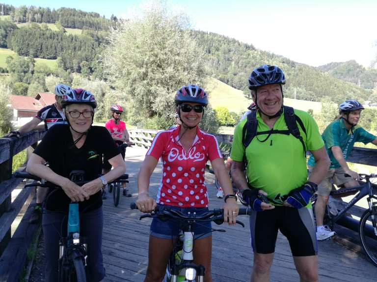 Wunderschön entlang der Enns auf guter Schotterstrecke Cycle Routes and ...