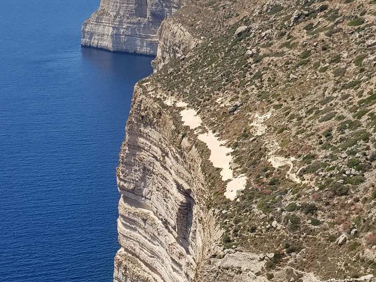 Blick auf die Dingli Cliffs Routes for Walking and Hiking | Komoot