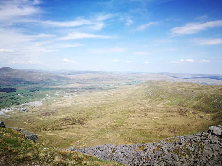 Ingleborough Routes for Walking and Hiking | Komoot