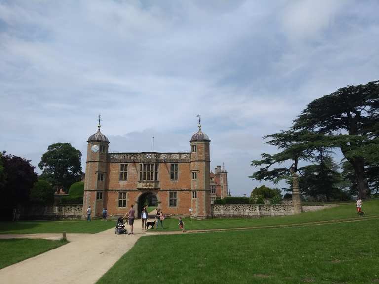 The Tudor Gatehouse. Routes for Walking and Hiking | Komoot