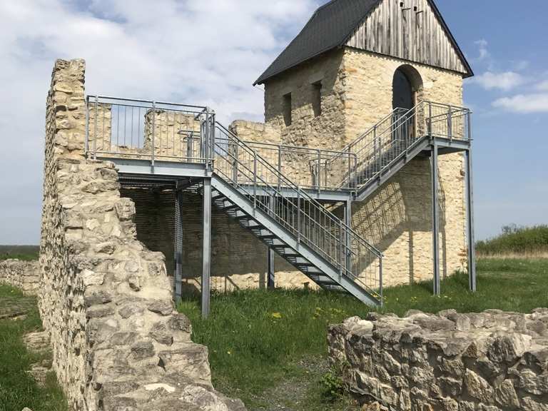 Westturm der Kaiserpfalz Werla: Wanderungen und Rundwege | komoot