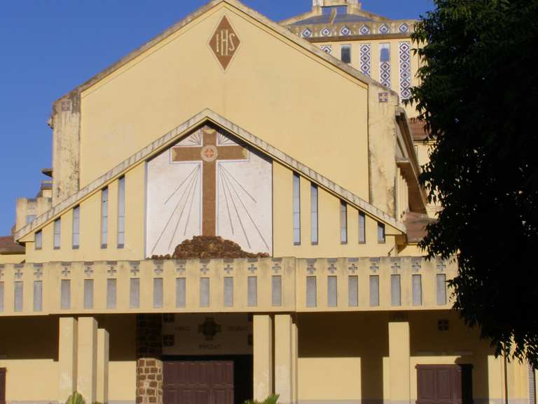 Cathédrale Sainte Anne de Thiès Routes for Walking and Hiking | Komoot