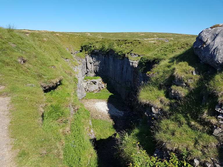 Hull Pot Routes for Walking and Hiking | Komoot