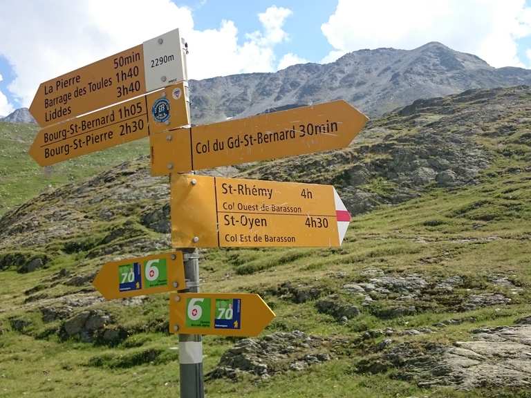 Grosser St. Bernhard Pass – Von Bourg St. Bernard zum Pass boucle au ...