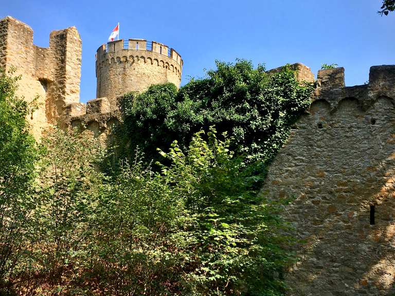 Alsbacher Schloss mit Schlossturm wandelroutes en hikes | Komoot