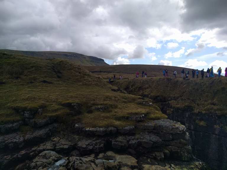 Hull Pot Routes for Walking and Hiking | Komoot